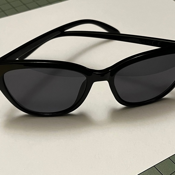 Rachel Zoe | Accessories | Rachel Zoe Black Cat Eye Sunglasses With ...